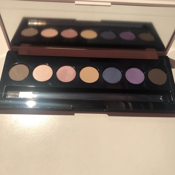 Estee Lauder | Makeup | New Lisa Perry For Este Lauder Pure Color 7 ...